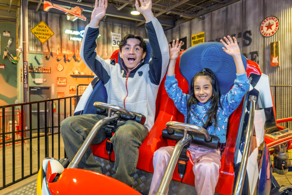 GET INSIDE THE FUN! - Indoor Amusement Park - iPlay America