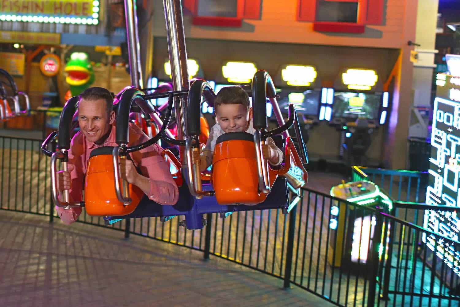 Kite Flyer - Flying Ride - Superhero Spinning Ride - iPlay America