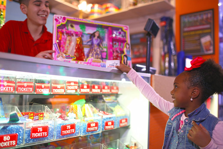 GET INSIDE THE FUN! - Indoor Amusement Park - iPlay America